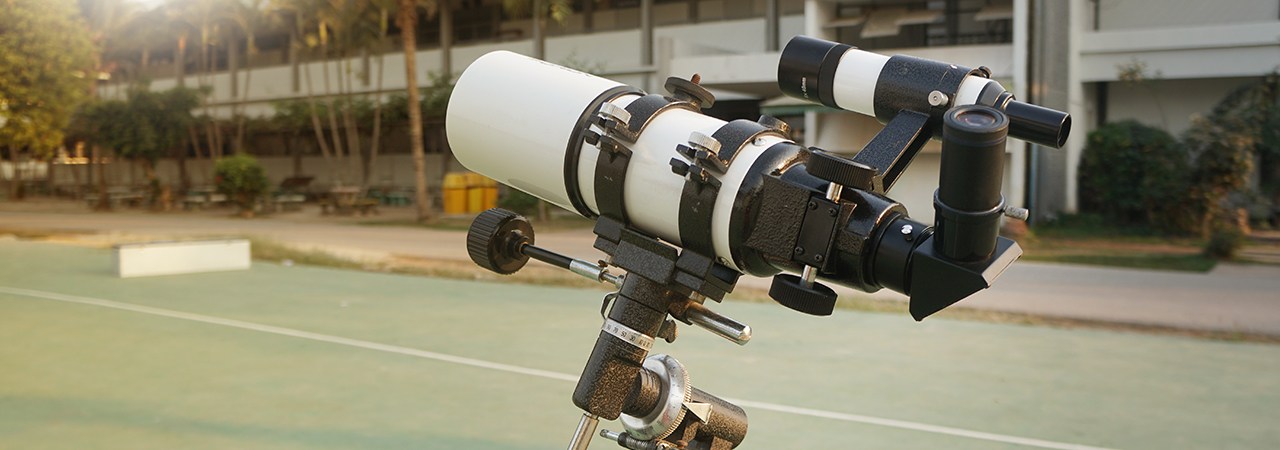 5 Best Refractor Telescopes - Aug. 2022 - BestReviews