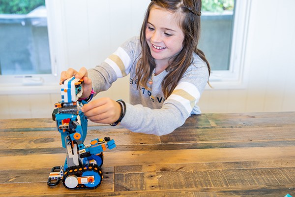 5 Best LEGO Robot Kits - May 2024 - BestReviews